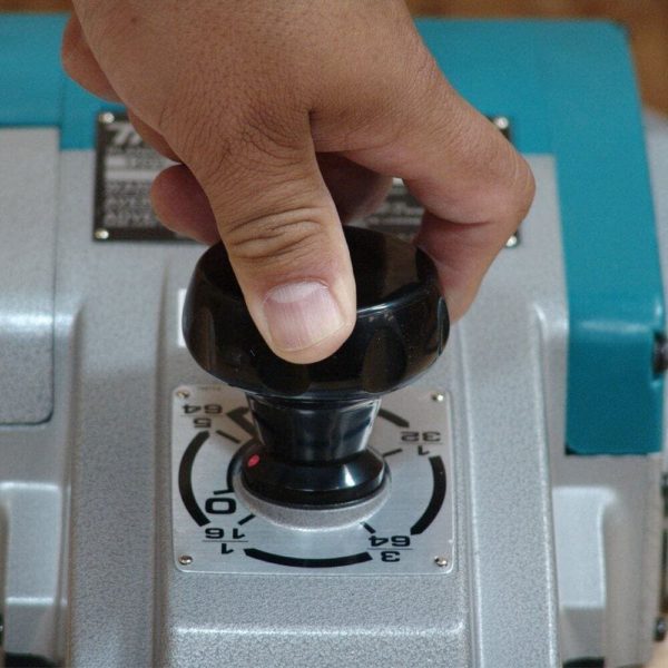 Tool Review: Makita 1806B 6-3/4-Inch Planer - Timber Frame HQ