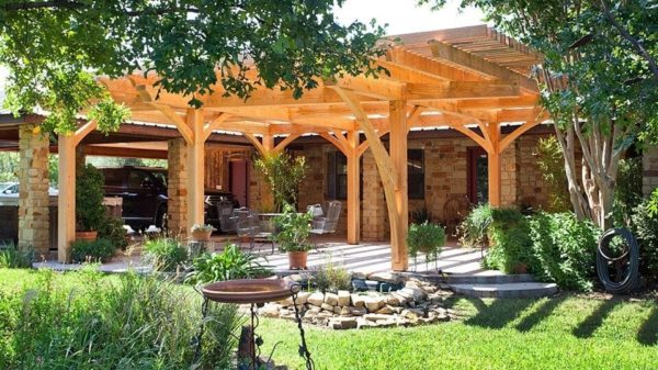 5 Timber Frames That Will Make You Want to Grow a Beautiful Garden ...