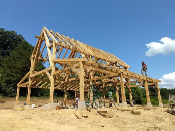 Confluence Fabrication Mixed Oak Cruck Barn - Timber Frame HQ